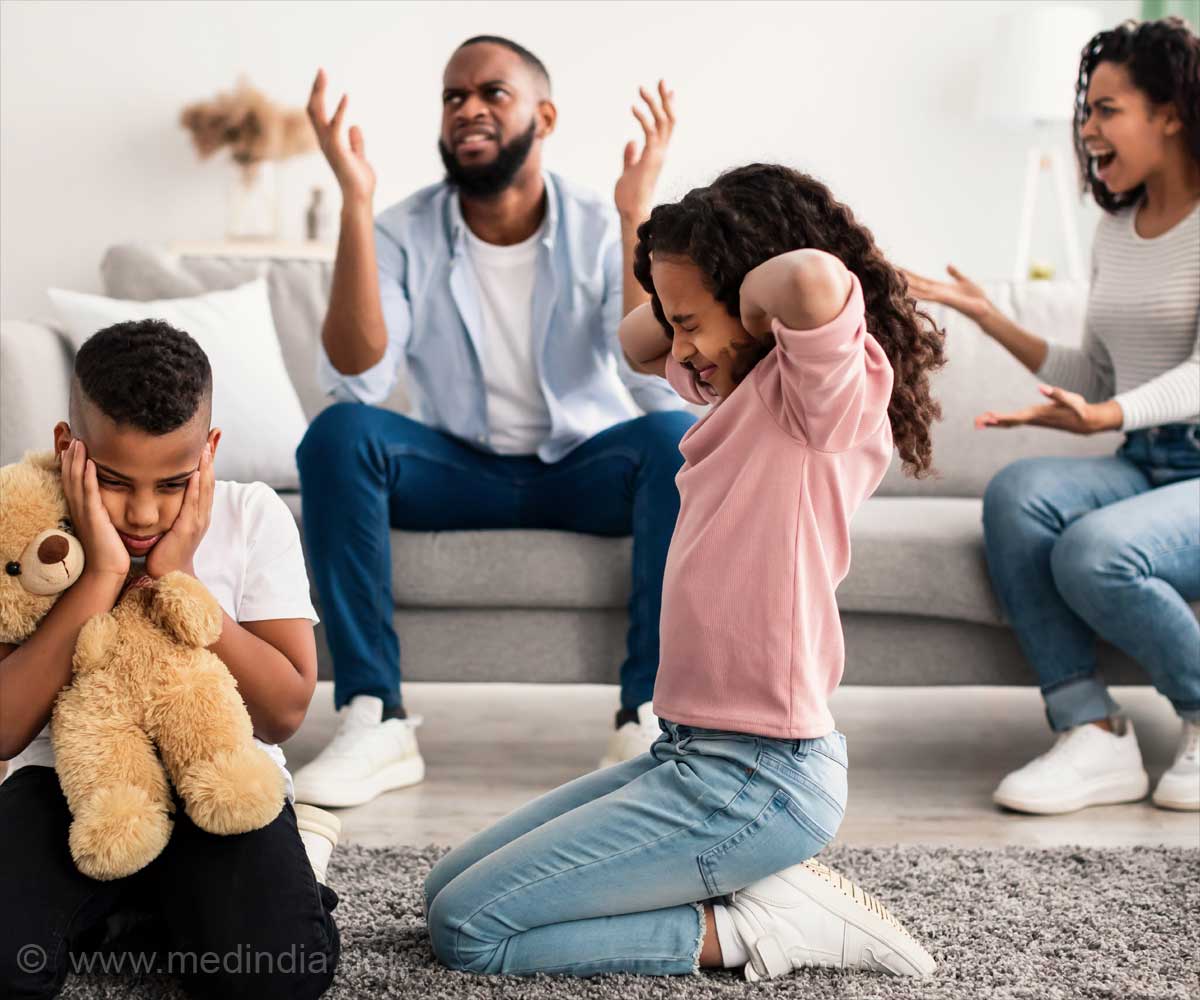 Ways Growing Up In A Toxic Family Affects You – YAMEE STUDIO
